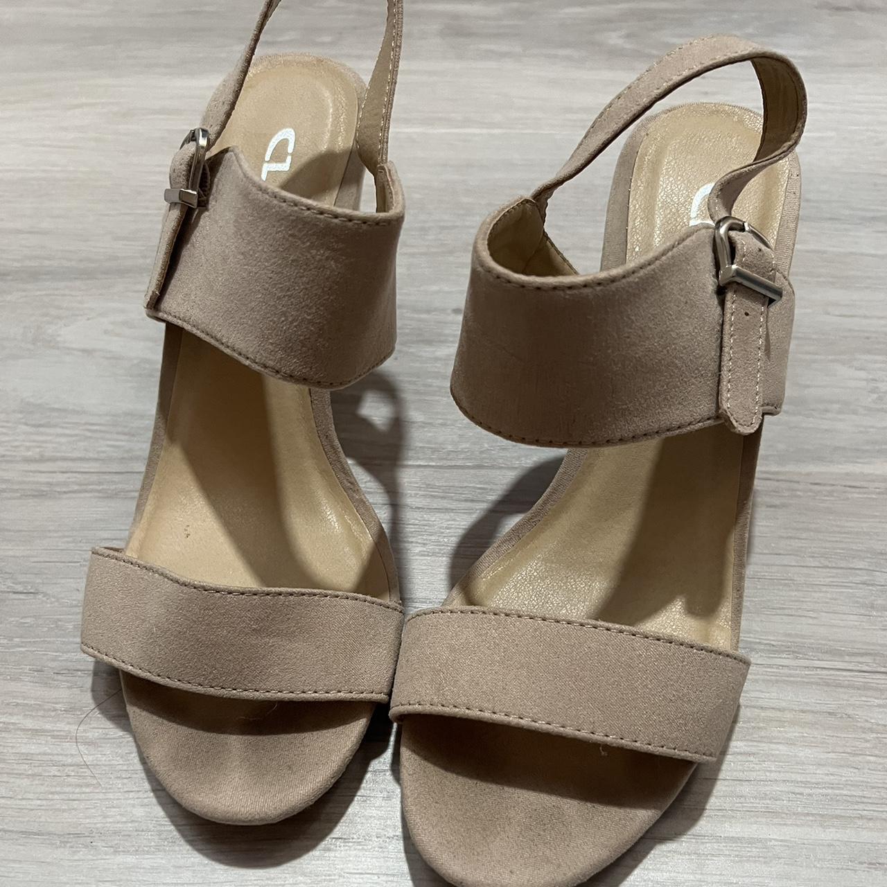 CL by Chinese Laundry Women's Tan and Cream Courts | Depop