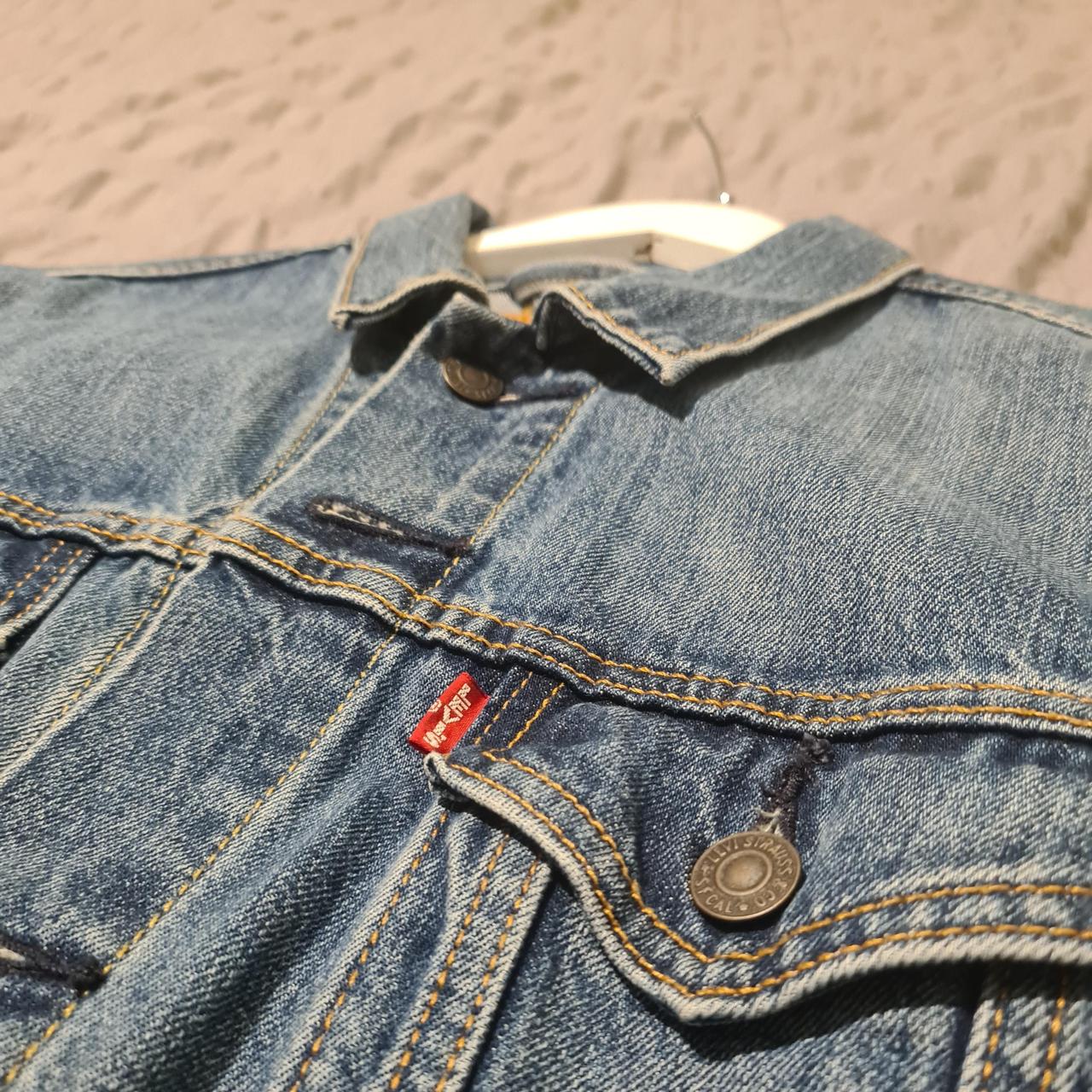 Levi's denim jacket Mens size- L Like absolute... - Depop