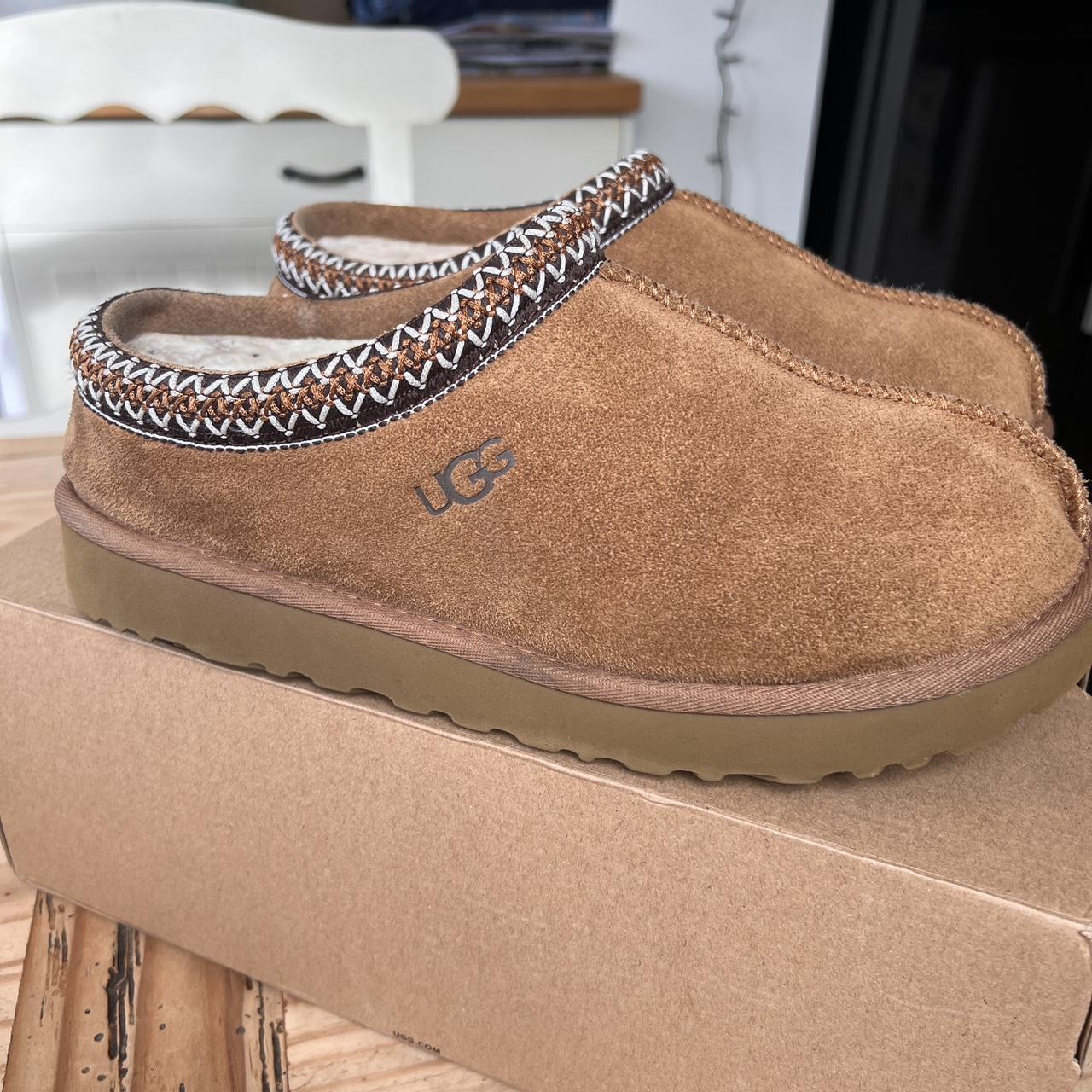 UGG Women's Tan Slippers | Depop