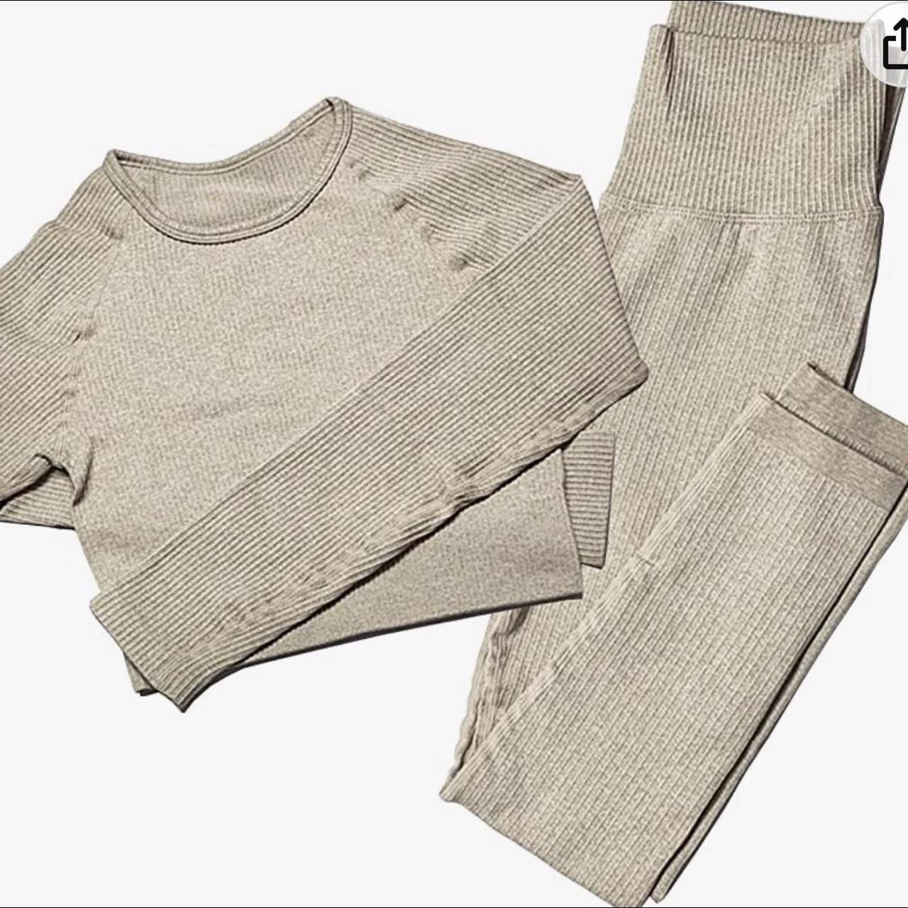 Women's Cream and Tan Leggings | Depop