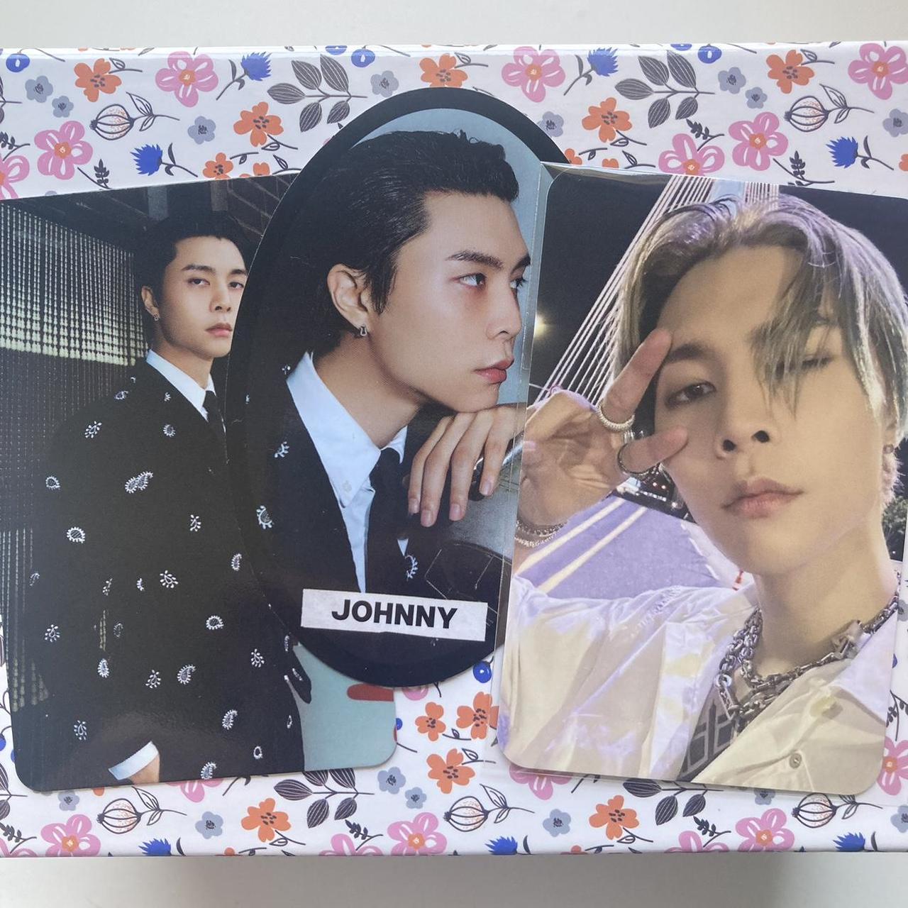 johnny fact check photocard set includes sealed mumo... - Depop