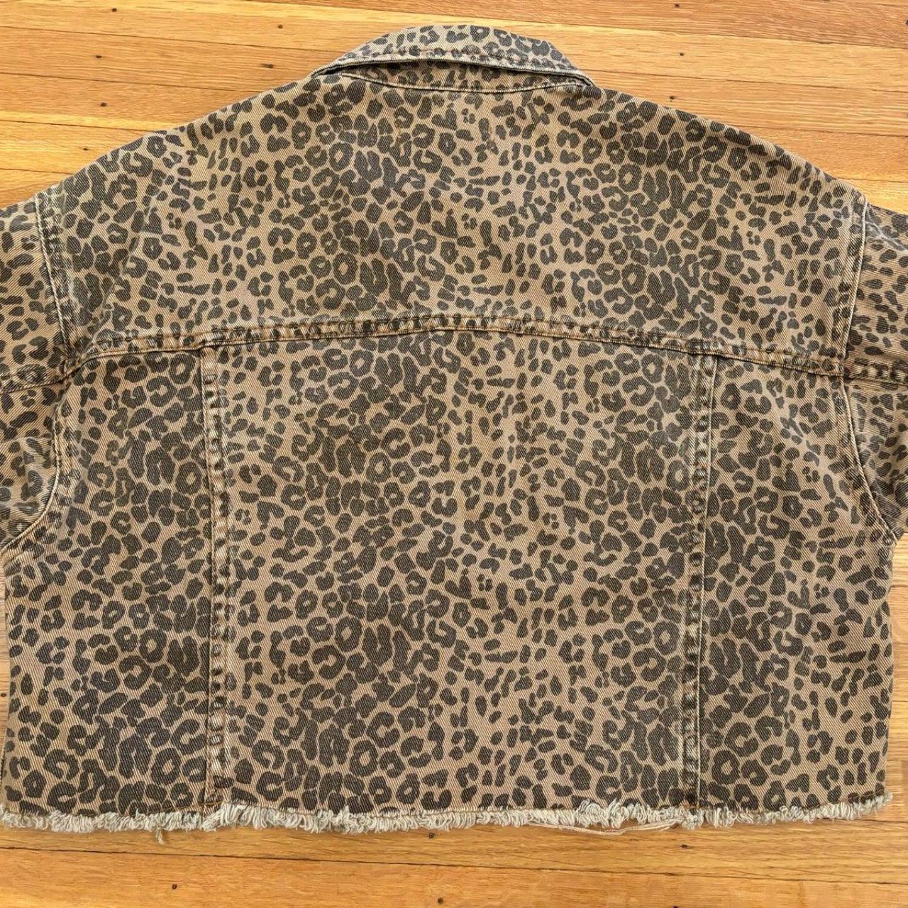Pacsun tan/brown cheetah leopard print denim crop... - Depop