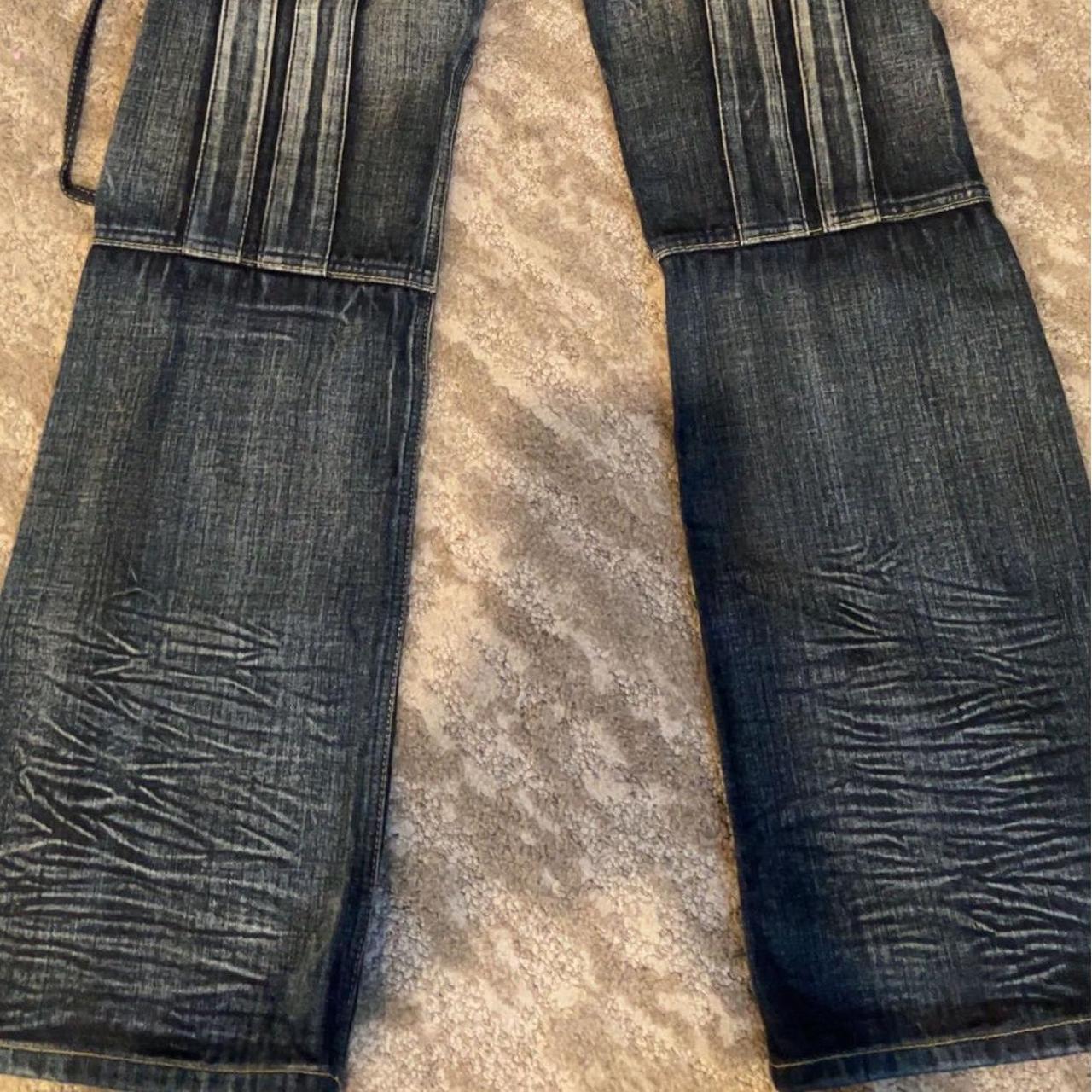 street wear jeans de art. Very nice and flattering... - Depop