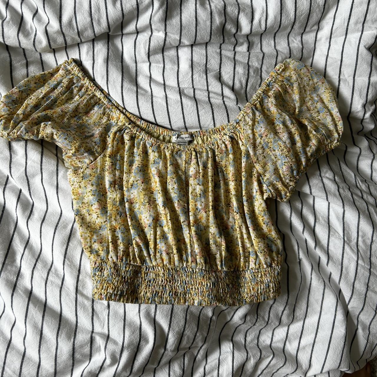 Cottage Core Crop Top Delicate floral pattern, pairs... - Depop