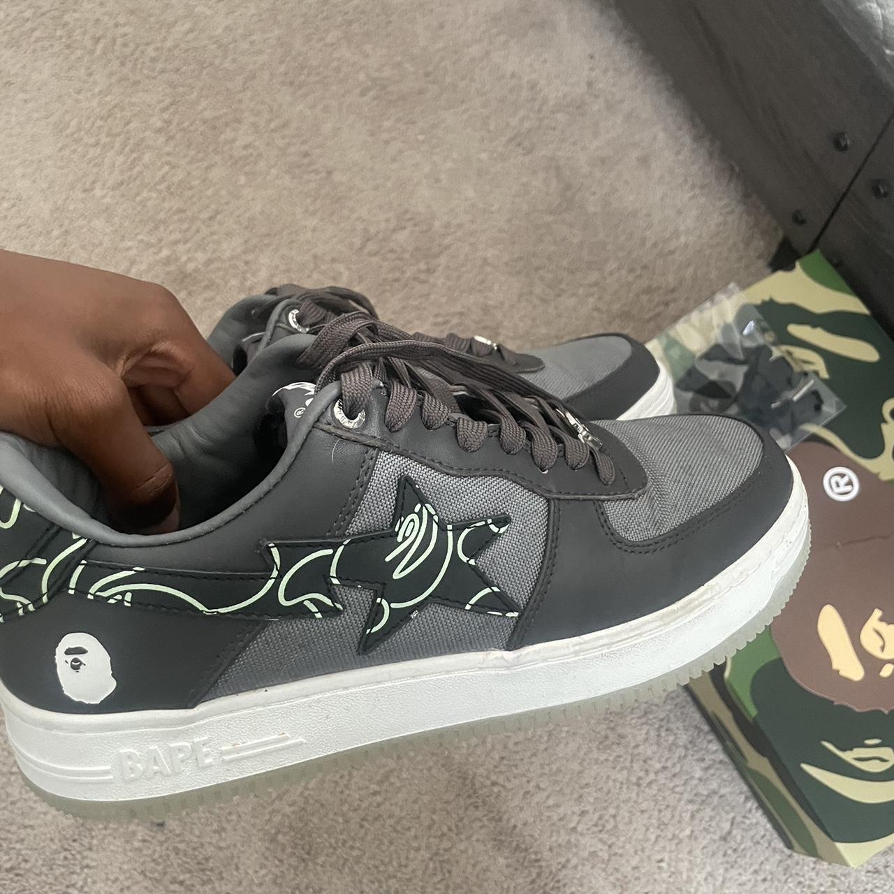 bapestas size 8.5 grey light grey and white and glow... - Depop