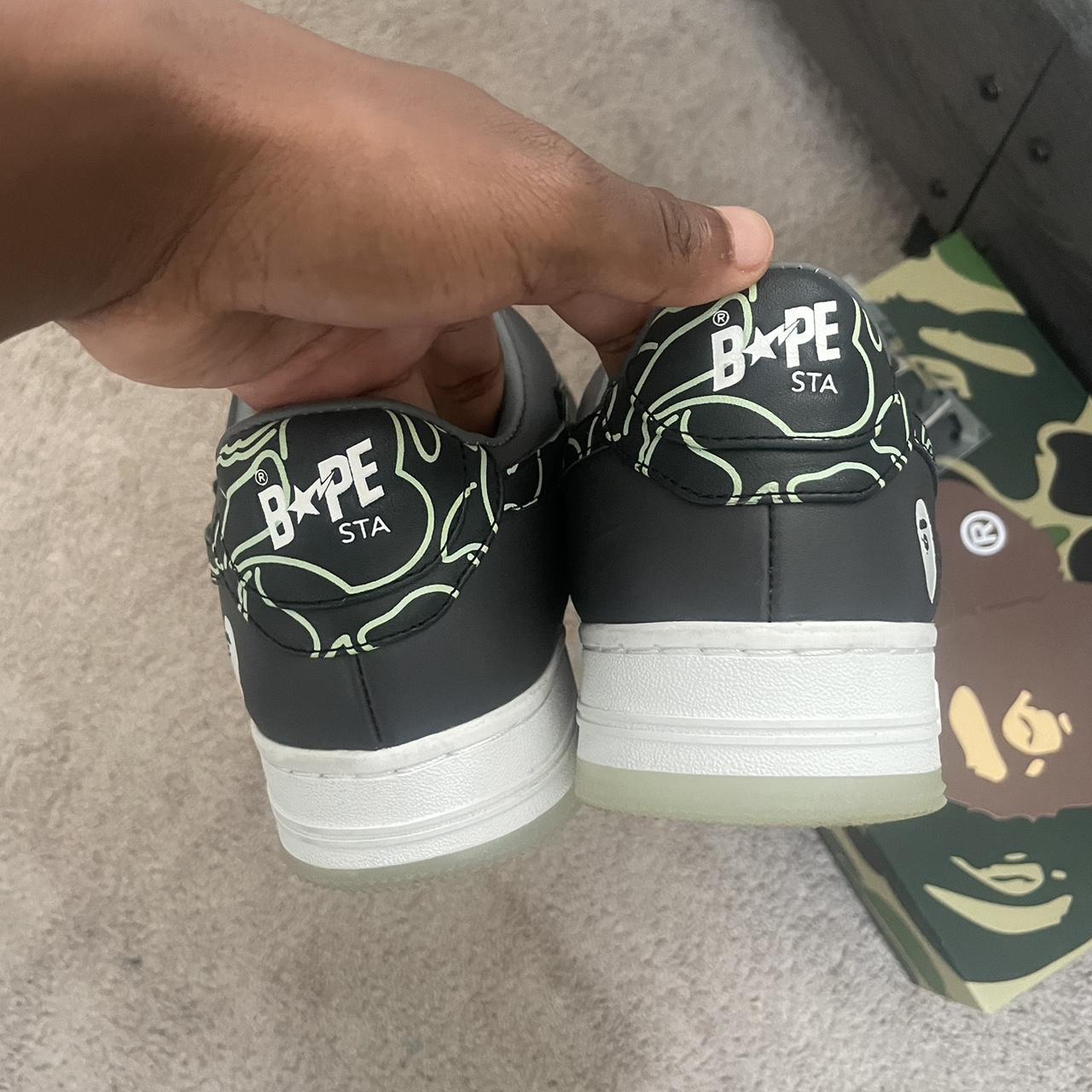 bapestas size 8.5 grey light grey and white and glow... - Depop