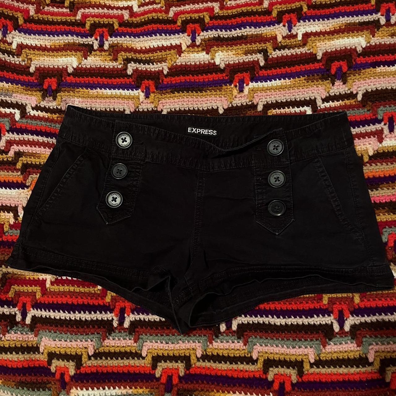 Express Black buttoned low rise shorts Extra small - Depop