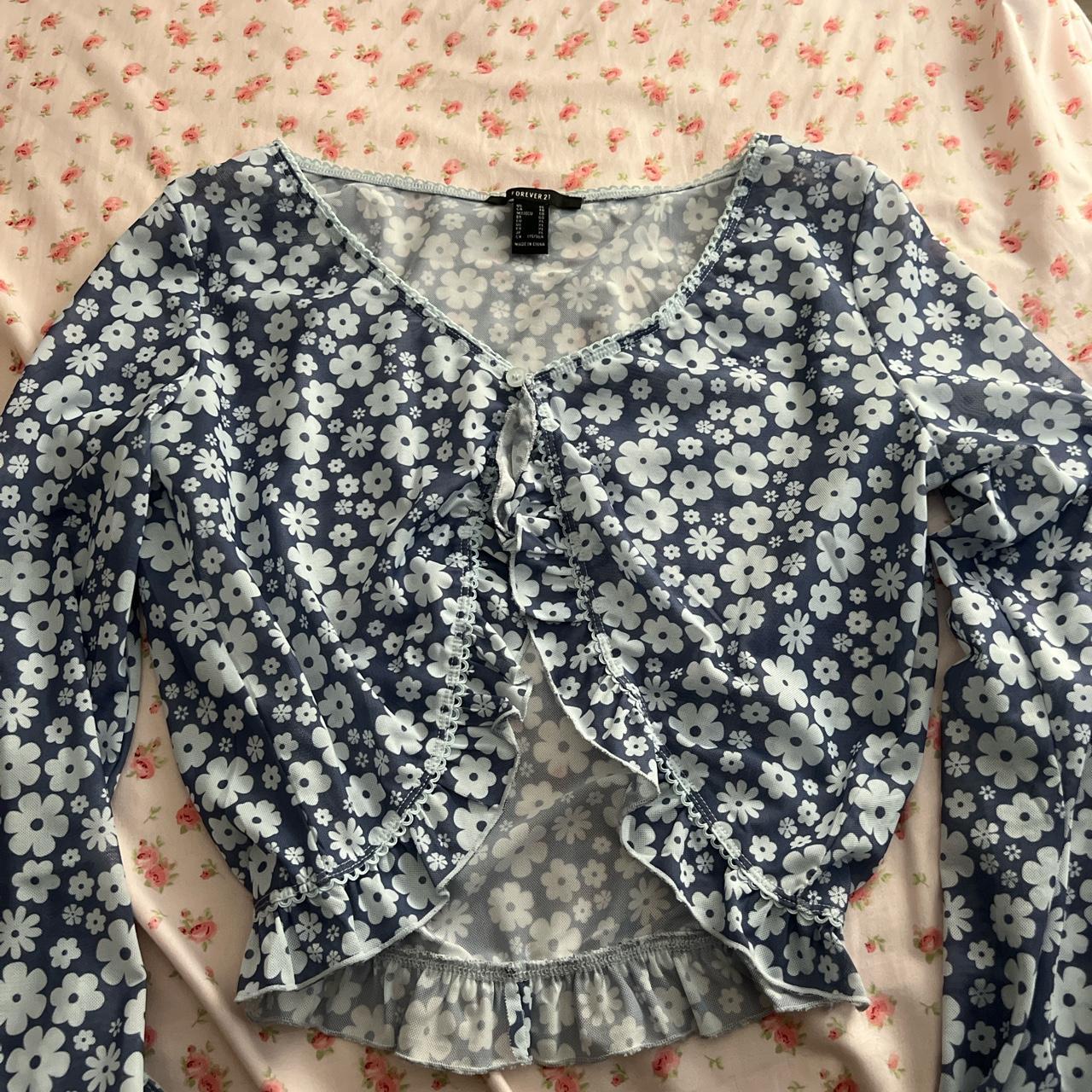 Slightly sheer cropped shirt - hasn’t been worn - Depop