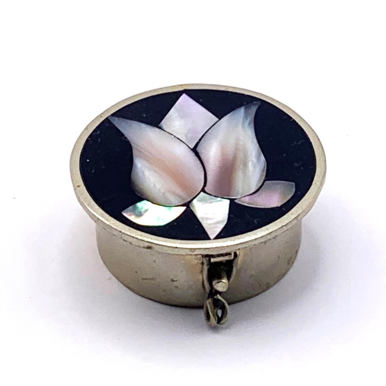 Vintage Alpaca Mexico Silver Tone Mother of Pearl... - Depop