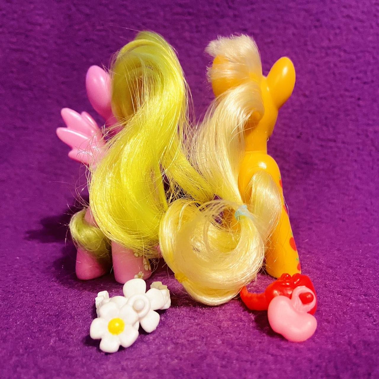 🌸MY LITTLE PONY APPLEJACK & FLOWER WISHES CUTIE MARK... | Depop