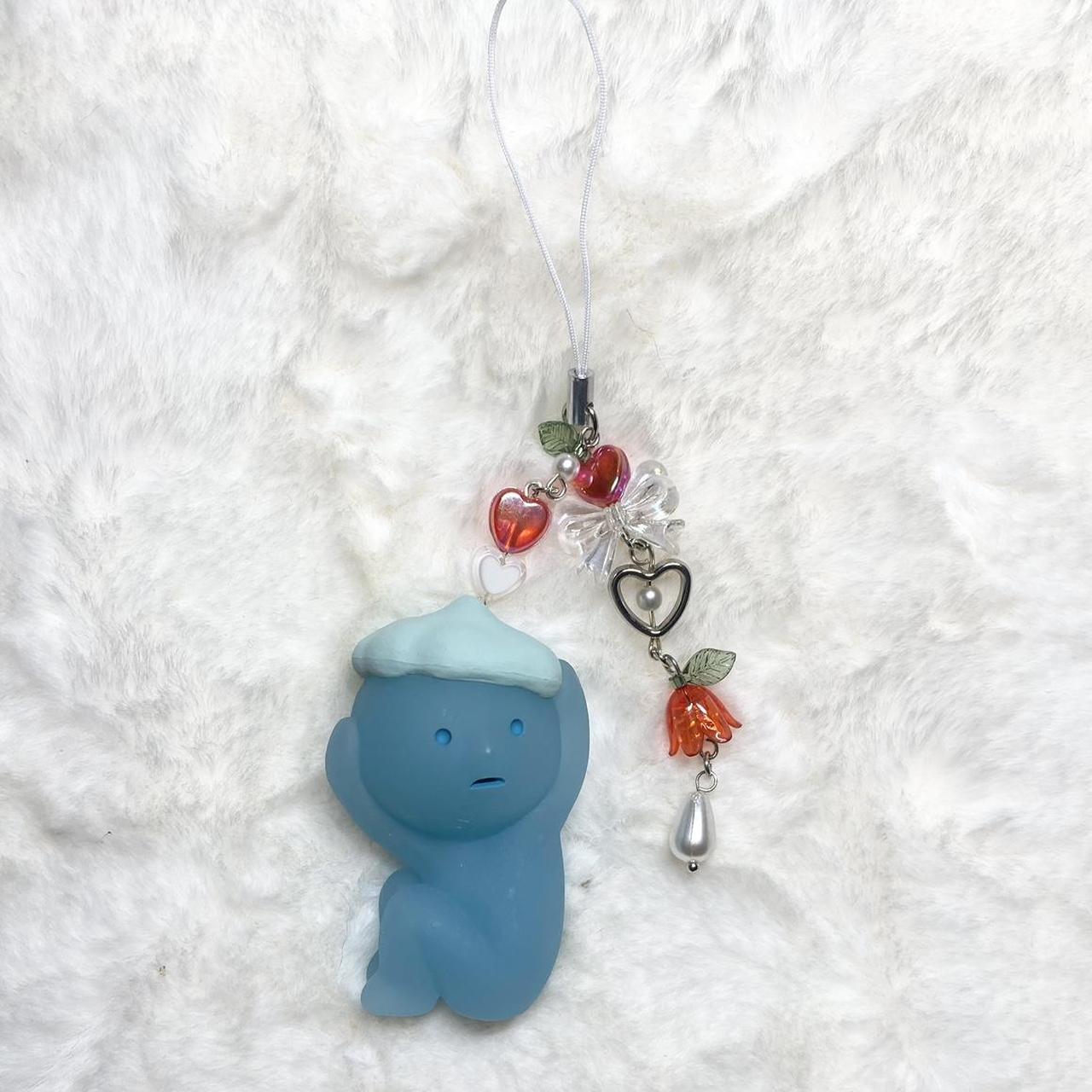 Smiski bath keychain shampooing - Depop