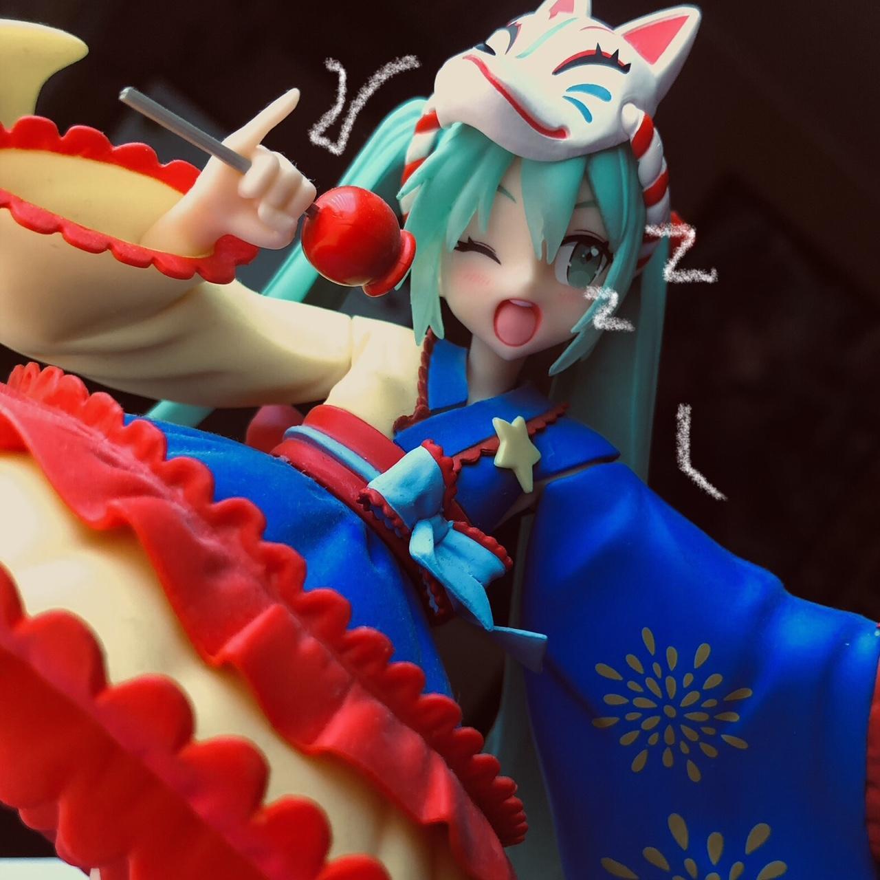 Hatsune Miku Summer 2nd Season ver. Figure Comes... - Depop