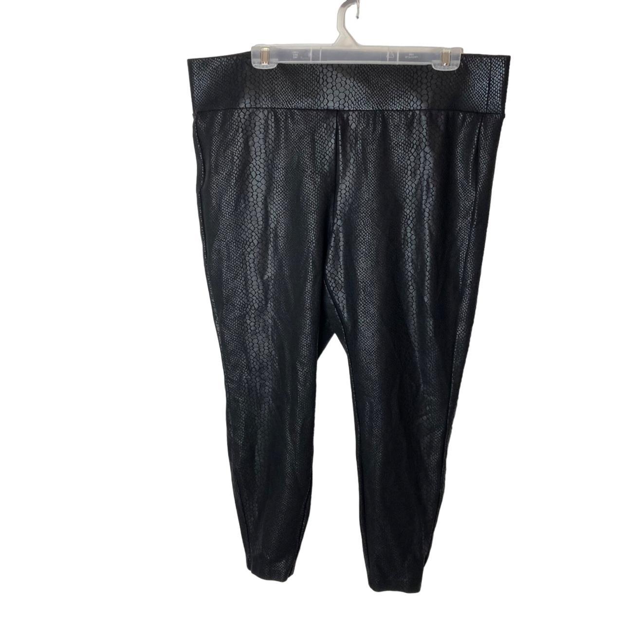 Torrid Black Pixie Leggings Snake Reptile Print Sz... - Depop