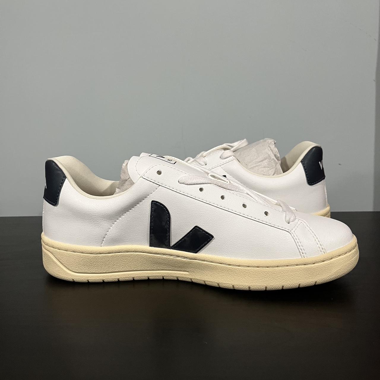 Veja Men's White and Navy Trainers | Depop