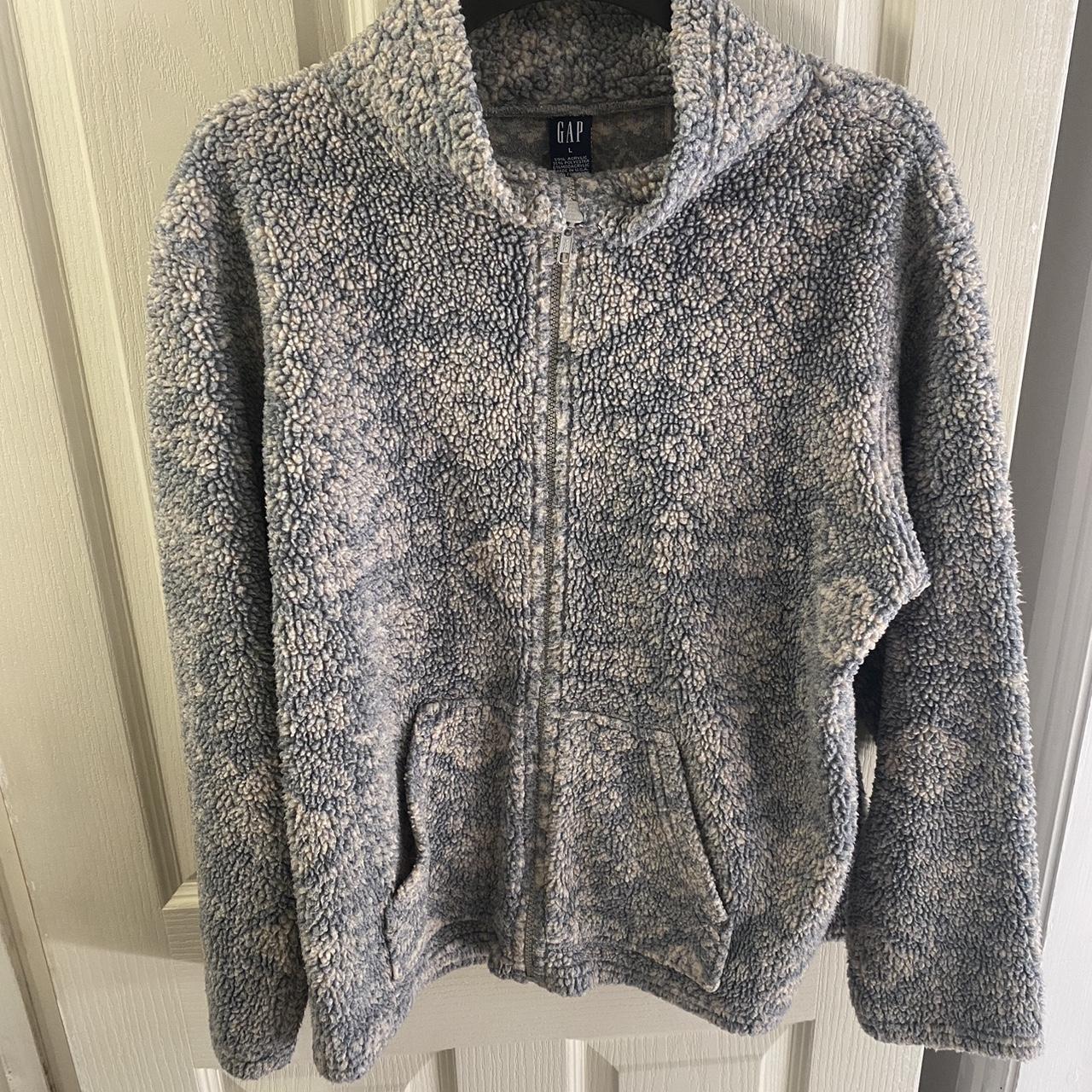 GAP Winter Themed Fleece. Large. #GAP #winter... - Depop