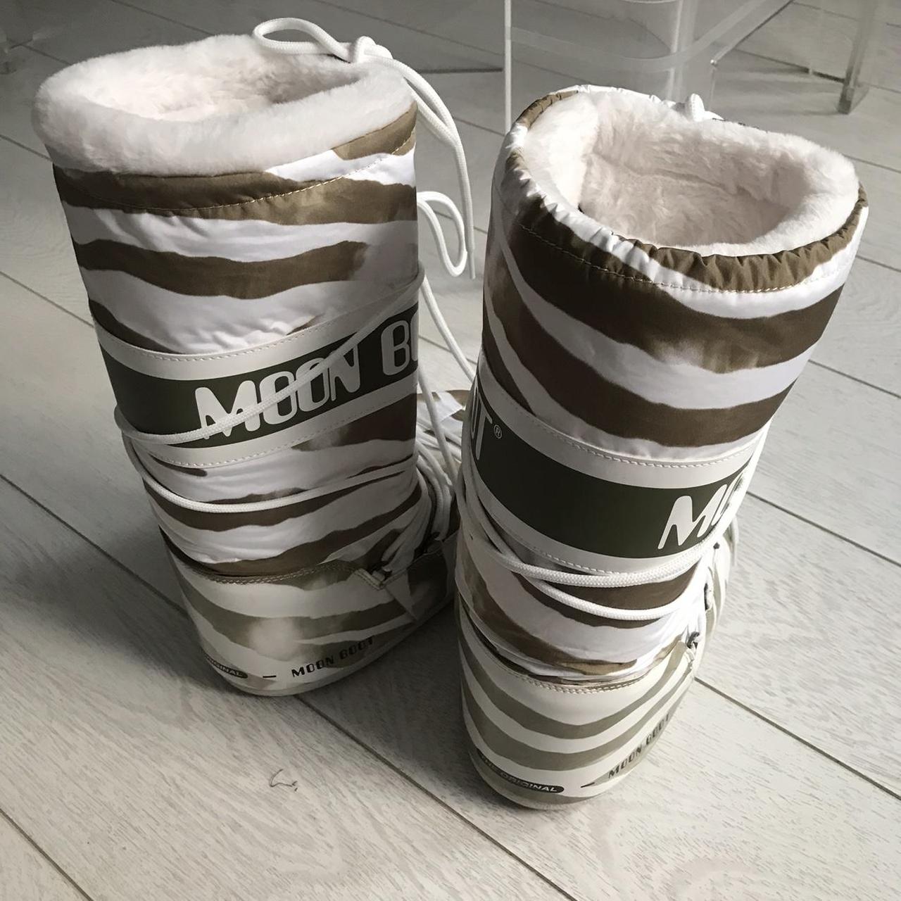Moon Boots Gold White Zebra fits size UK6-9 (I’m... - Depop