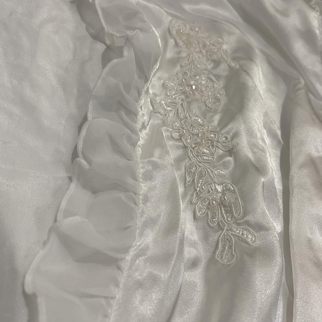 Women's White Top | Depop