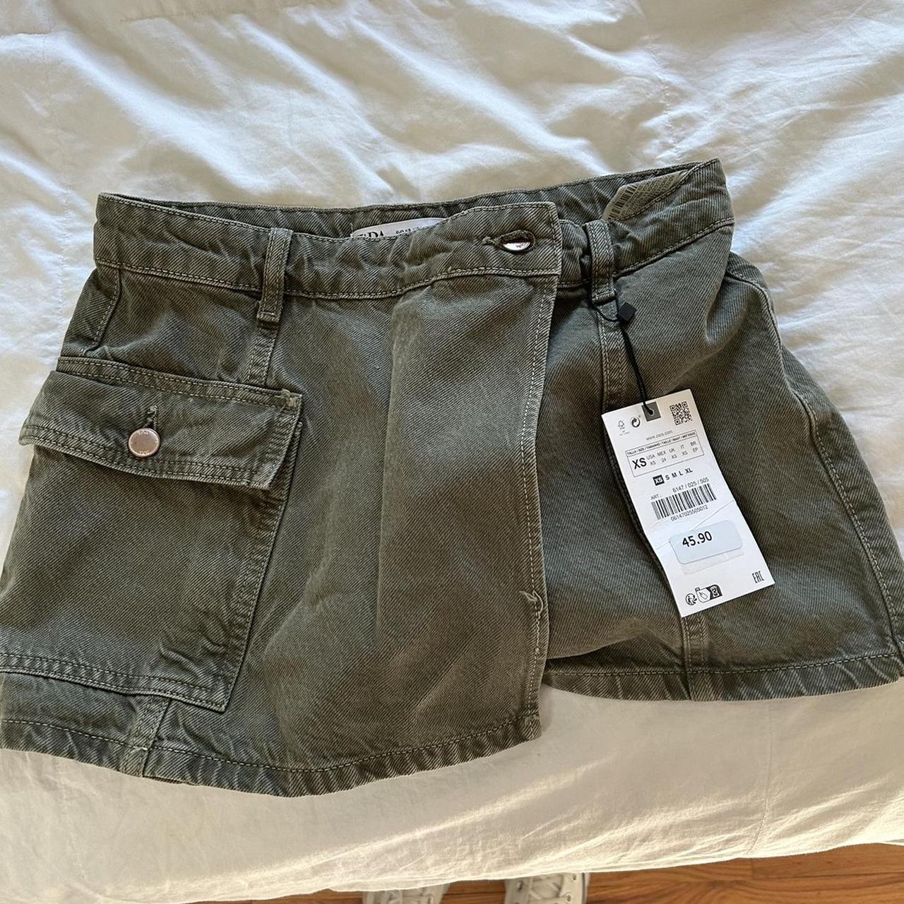 zara mini skort size xs but fits like a small / size... - Depop