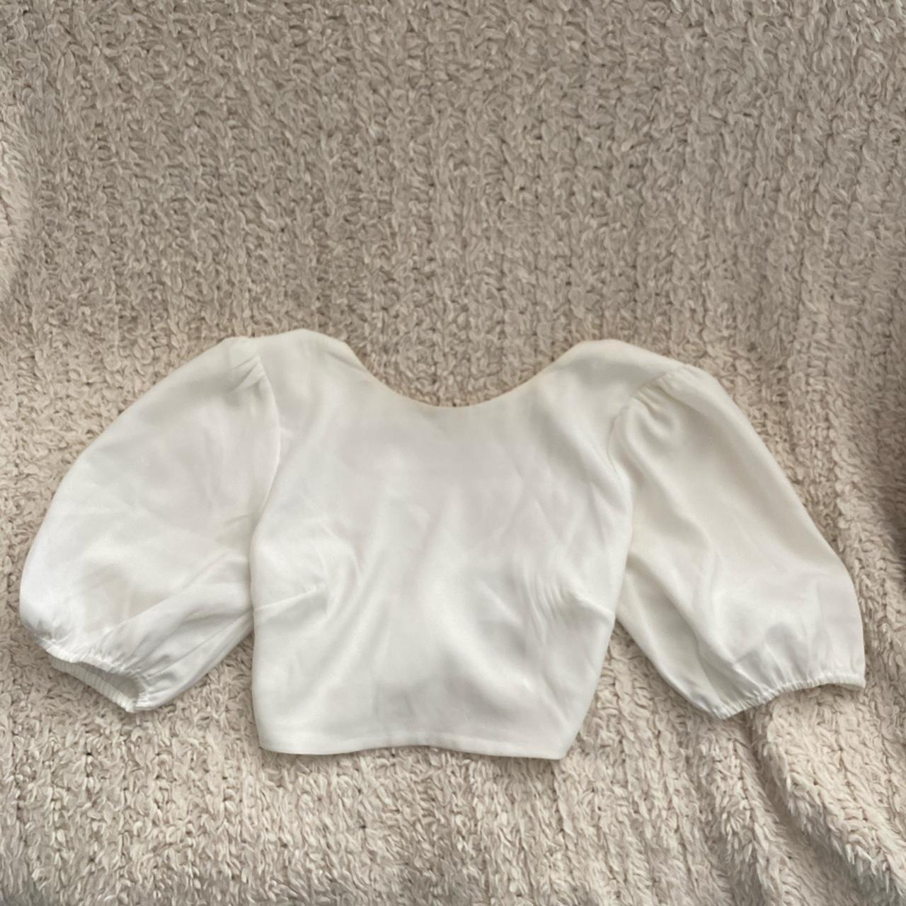 Lulus Women's White Crop-top | Depop