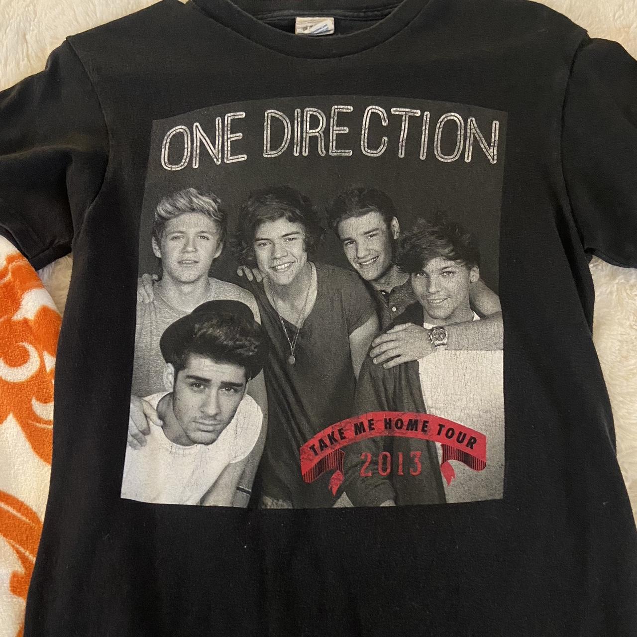 authentic one direction tour T-shirt from 2013! it’s... - Depop