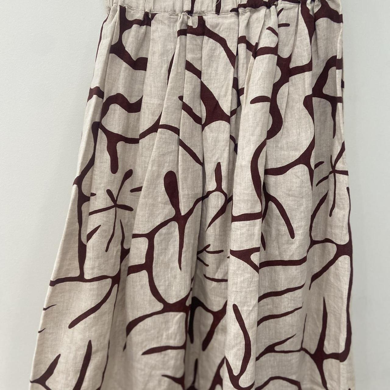 Gorman 100% linen midi skirt. Elasticised waist for... - Depop