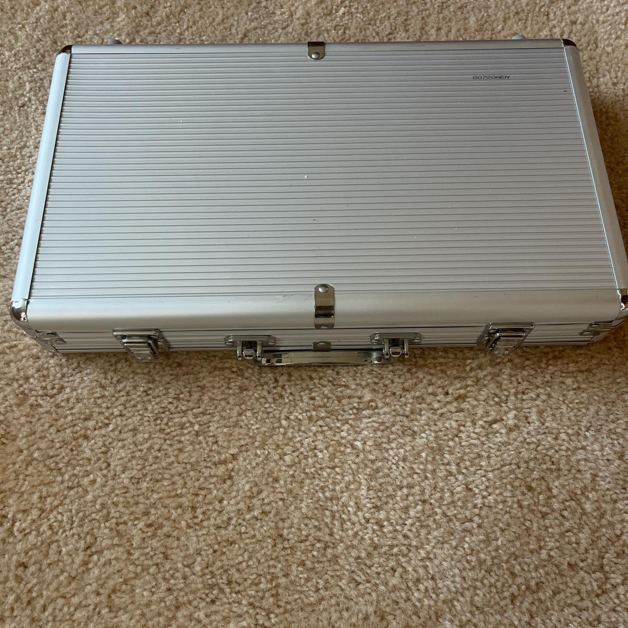 Basic poker set complete with 400 chips, blind... - Depop