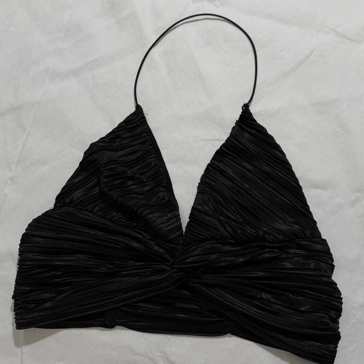 Black halter top with twist detail #halterneck - Depop