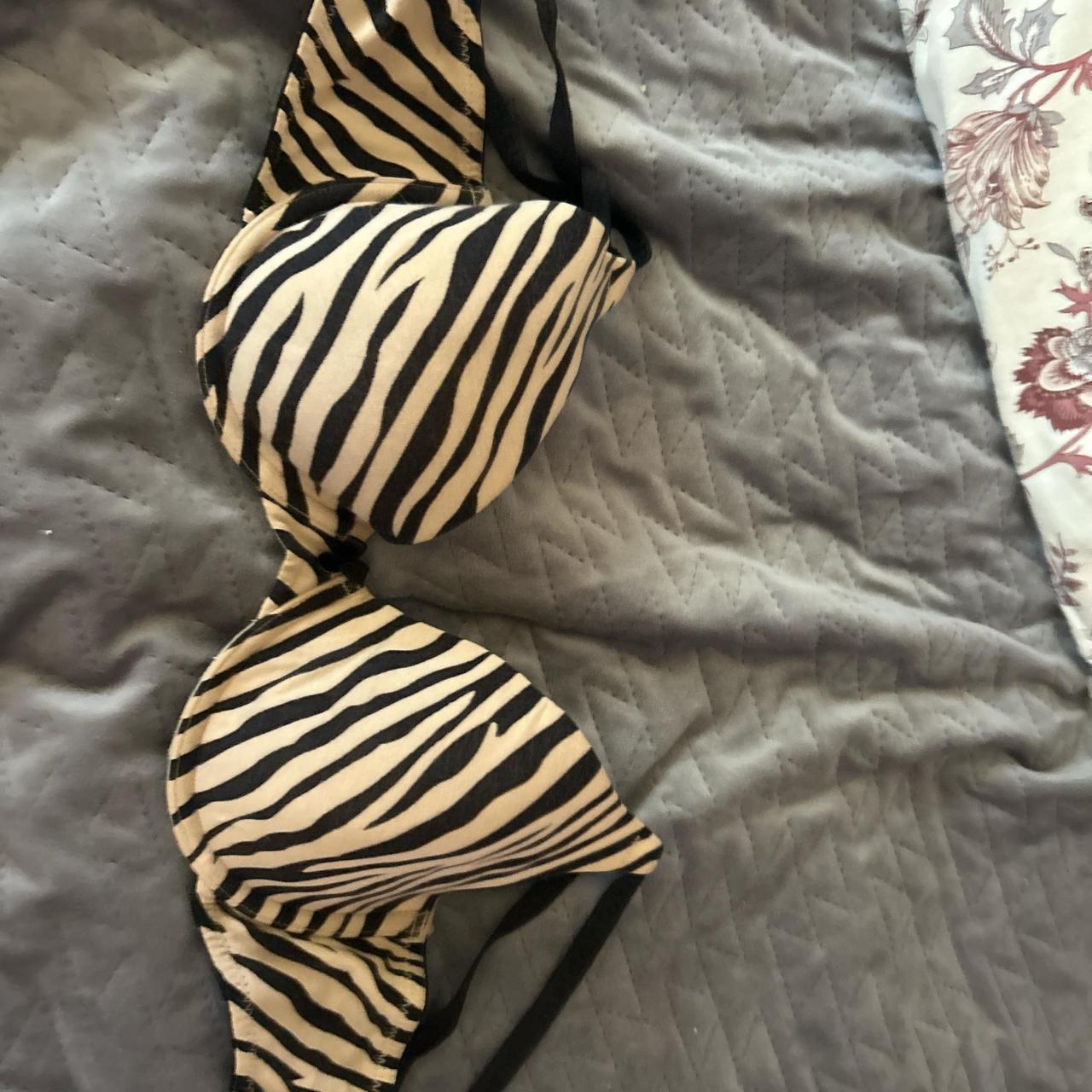 super cute y2k zebra print bra 34b ⭐️message before... - Depop