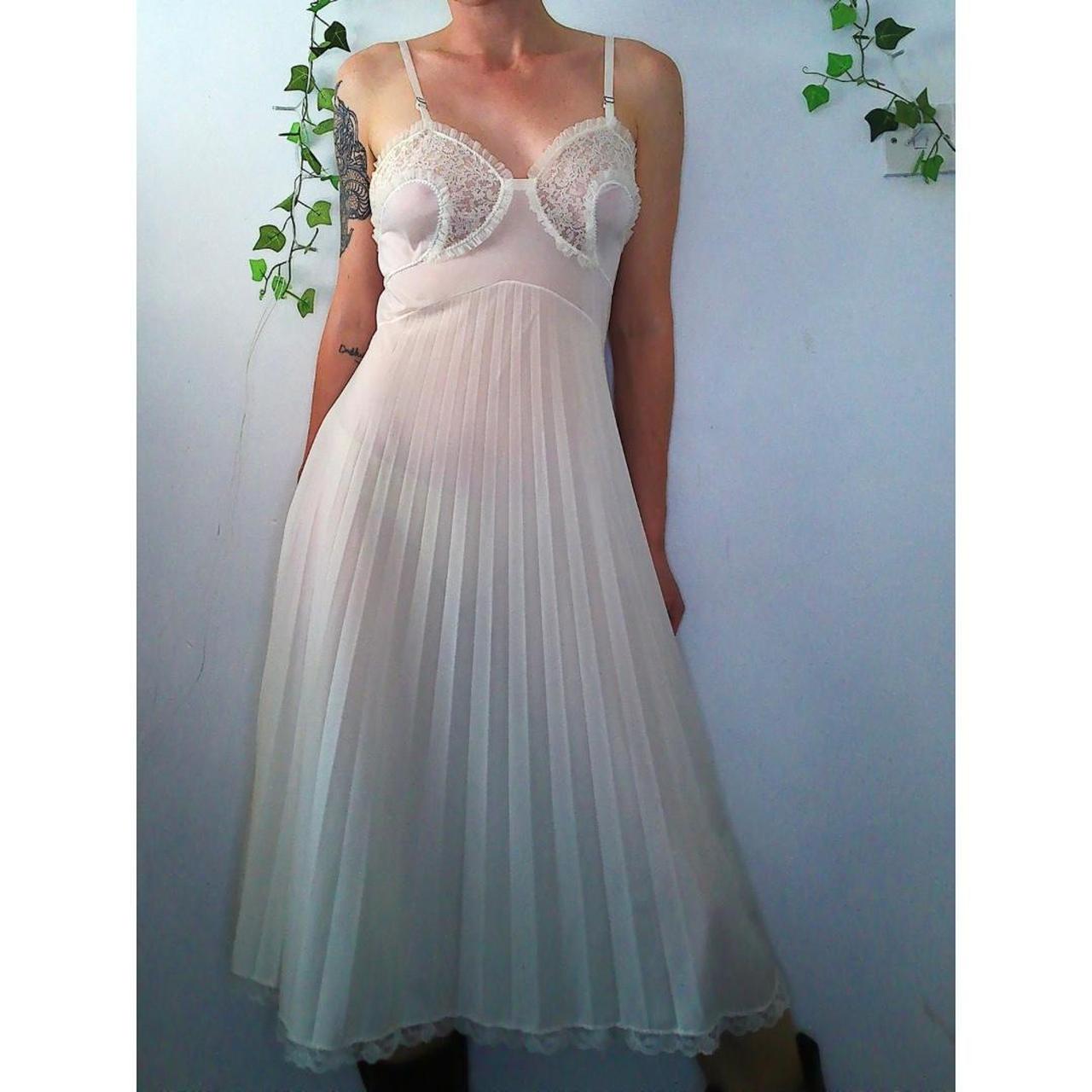 Vintage 50s-60s Kayser Bondor white/cream structured... | Depop