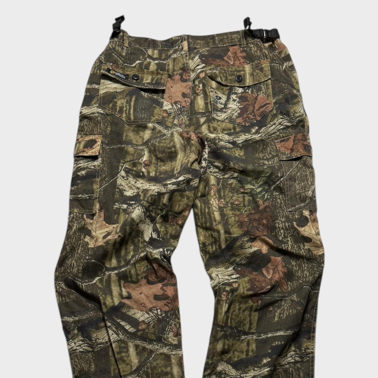 Info: • Vintage Scent Shield Realtree / real tree... | Depop