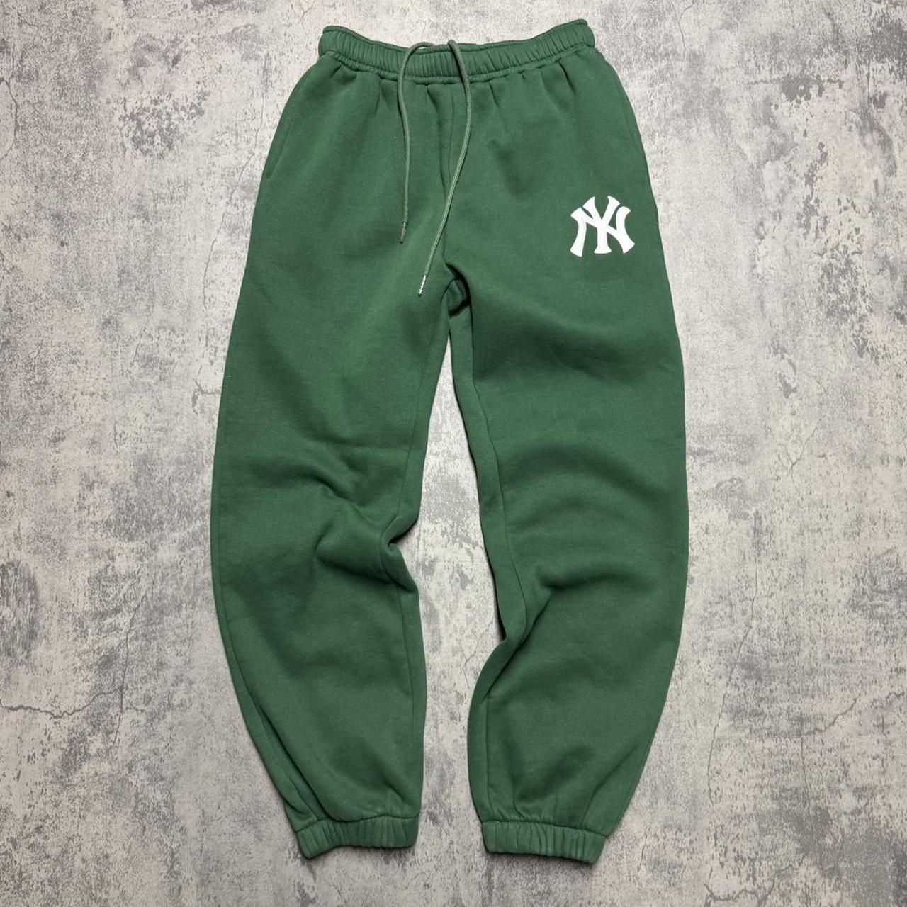 vintage new york yankees logo green sweatpants sz... | Depop