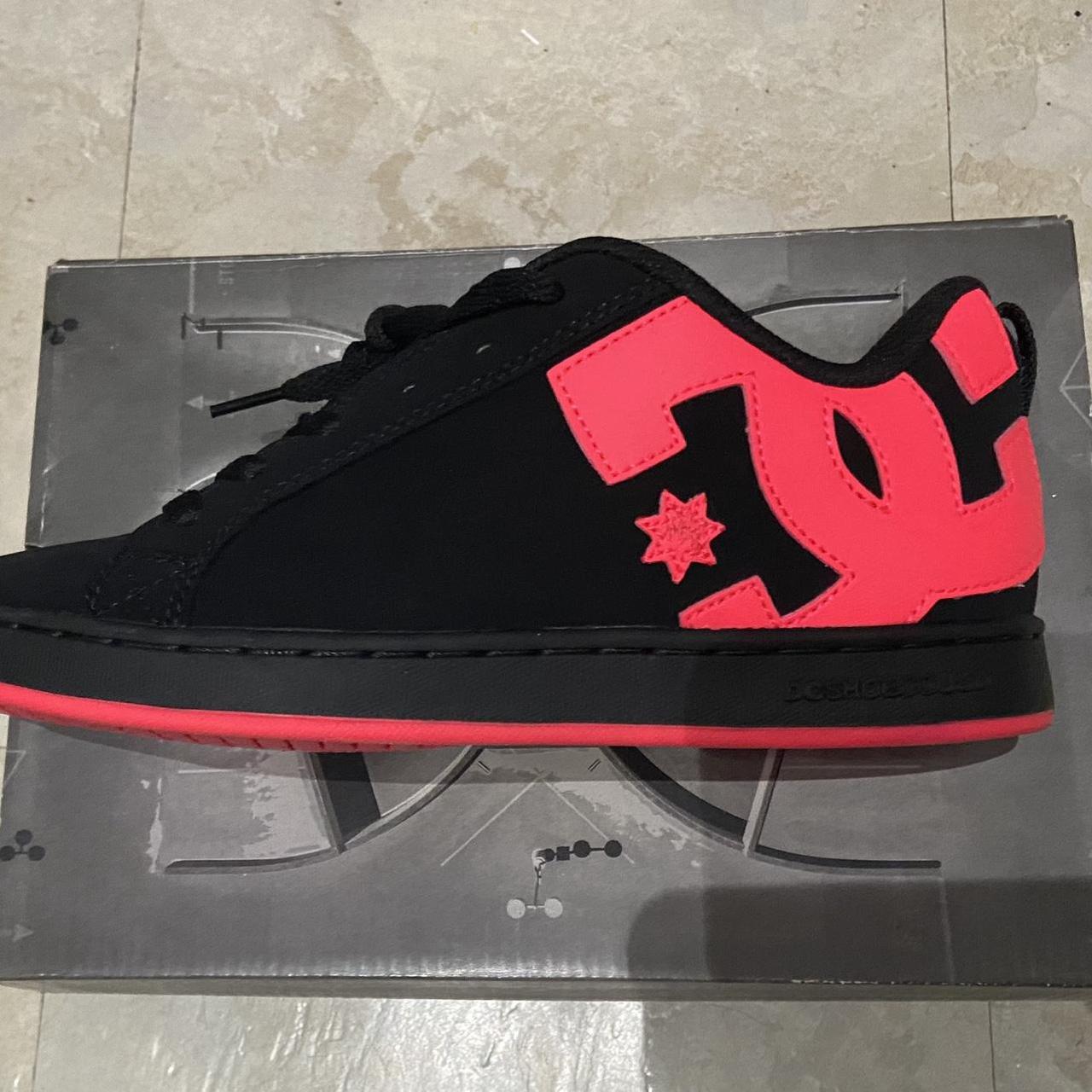 Dc shoes black/hot pink Women’s 7 Brand new... - Depop