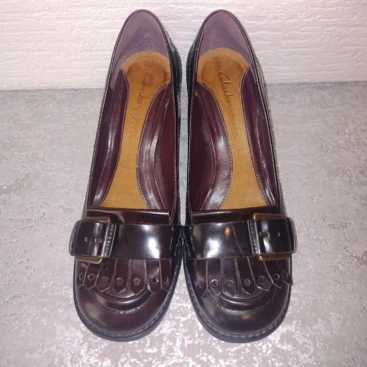 Clarks Women's Red Loafers | Depop