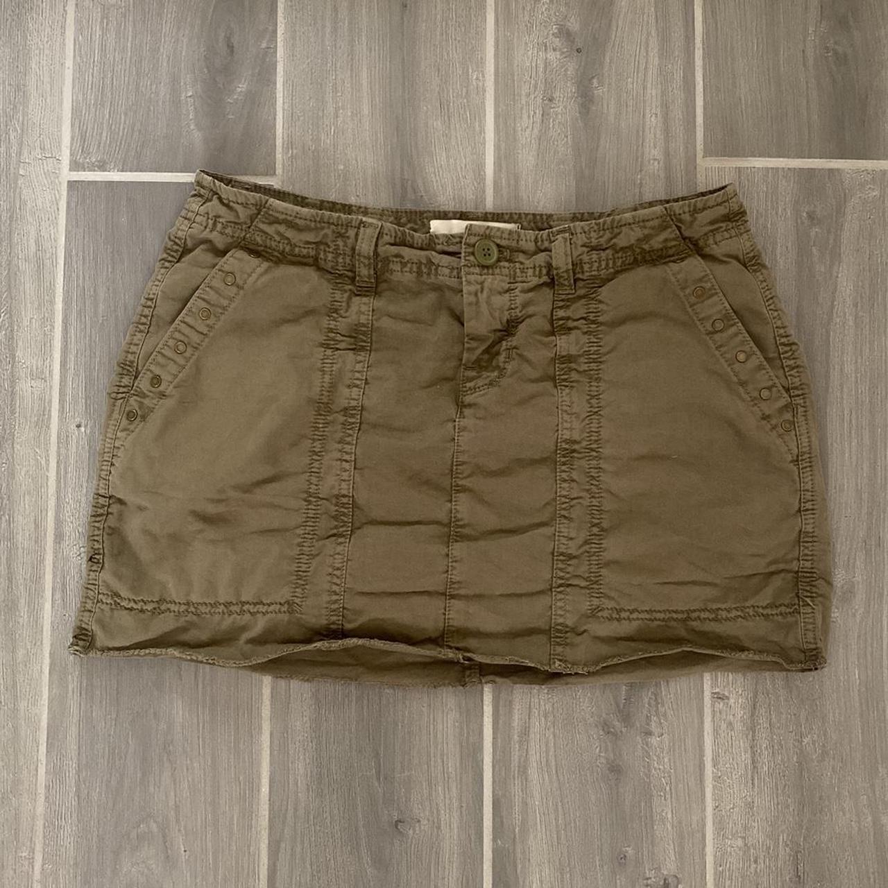 old navy green cargo/utility mini skirt. has a raw... - Depop