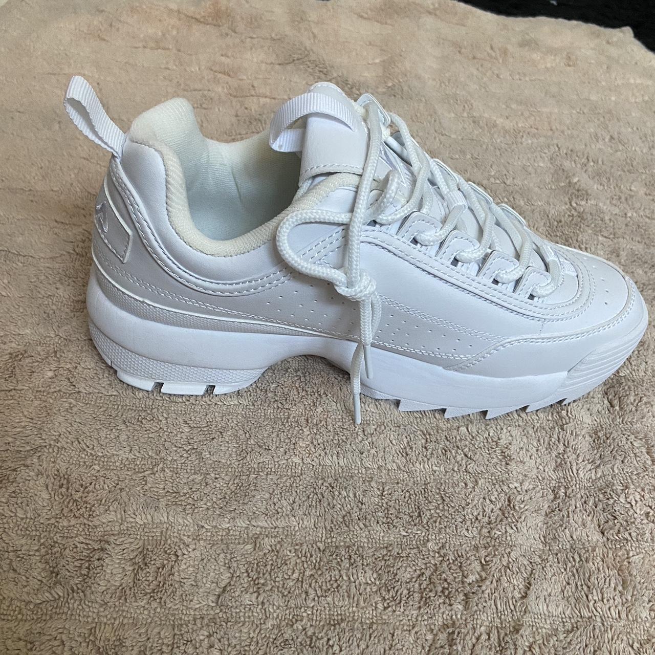 All White Chunky Filas Girls Size 7 Womens 85 Depop