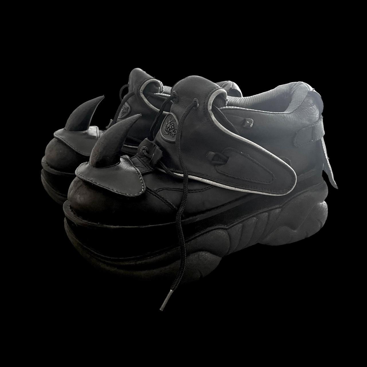 1/1 swear london armadillos, yall prolly seen these... - Depop