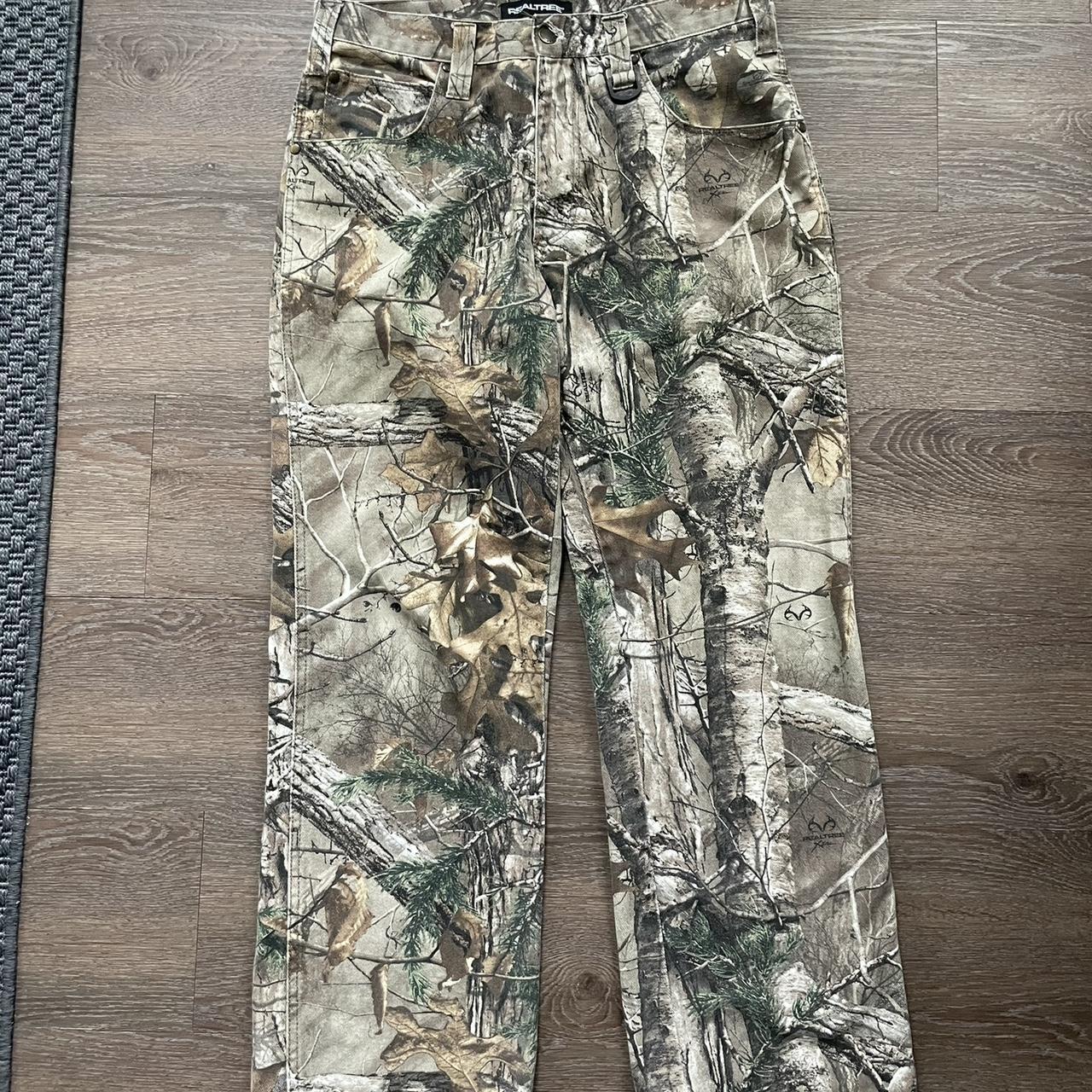 Baggy Realtree Camo Pants Size 32x30 Excellent... - Depop