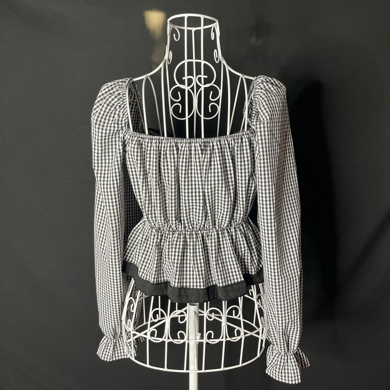 Women's Crop-top | Depop