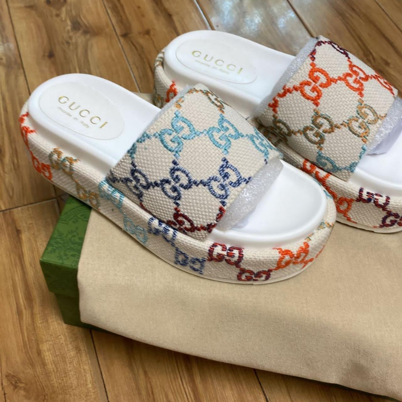 Gucci womens angelina logo jacquard platform slide... - Depop