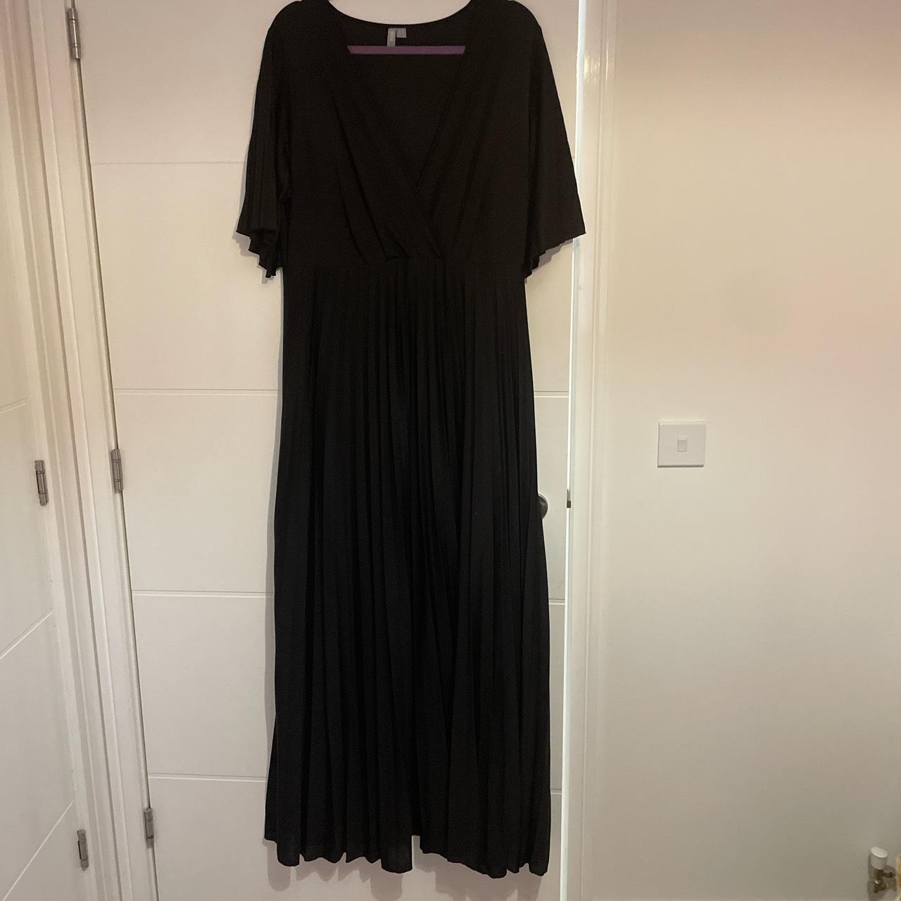 Black ASOS evening maxi dress - size 20 Worn... - Depop