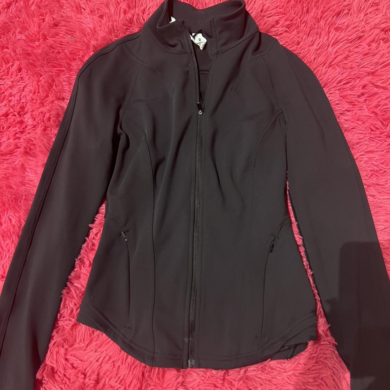 Lululemon bbl jacket ! Size 4 🖤 - Depop