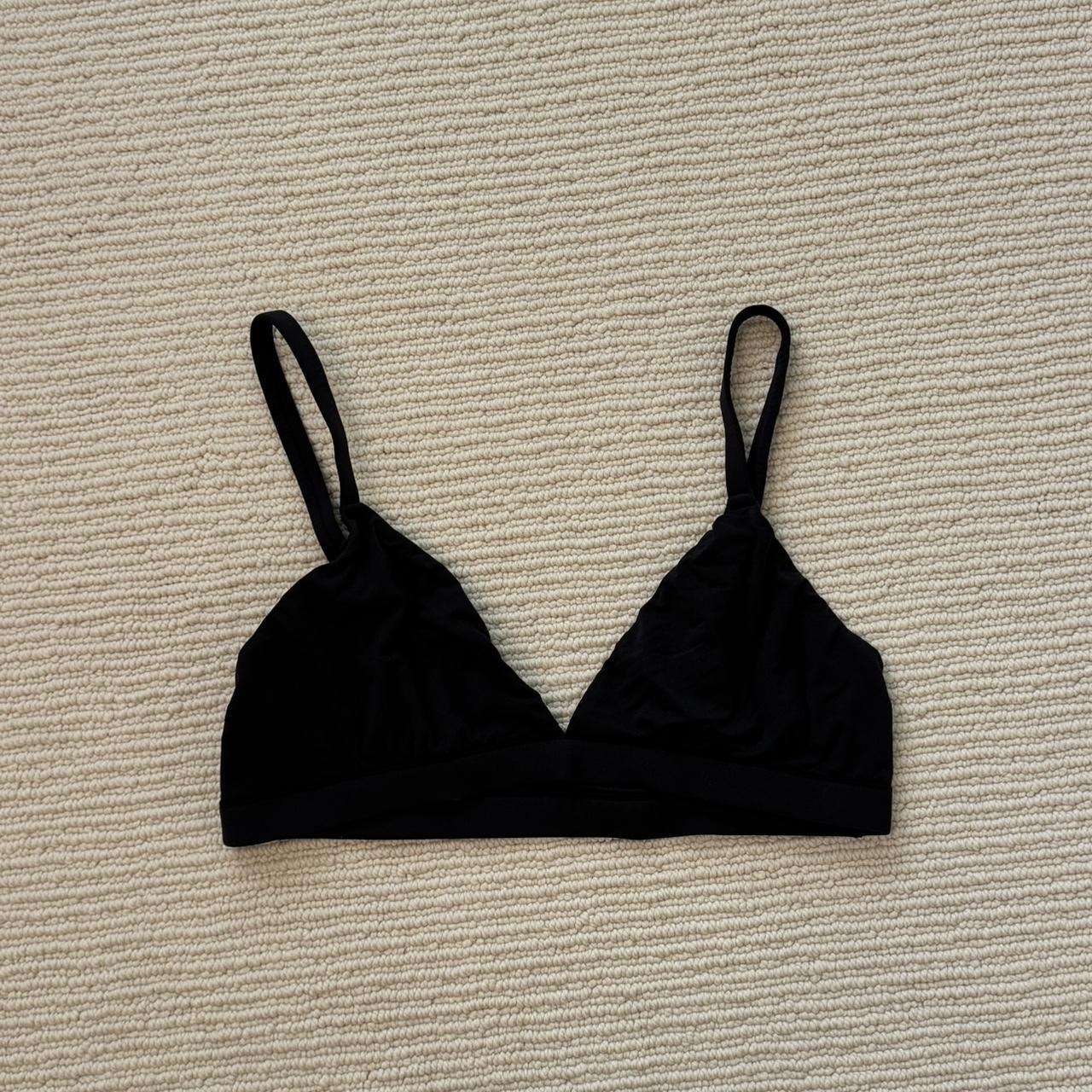 Skims Triangle Bralette in Onyx Size M but fits more... - Depop