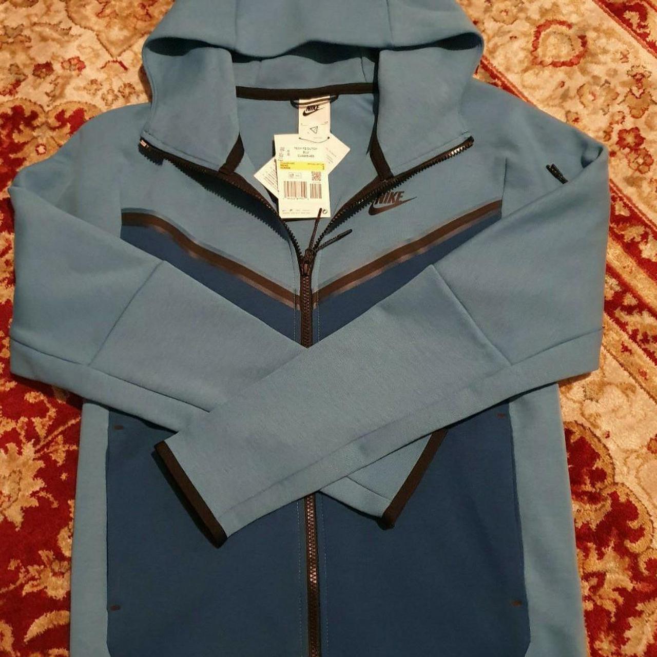 Nike Men's Navy and Blue Jacket | Depop