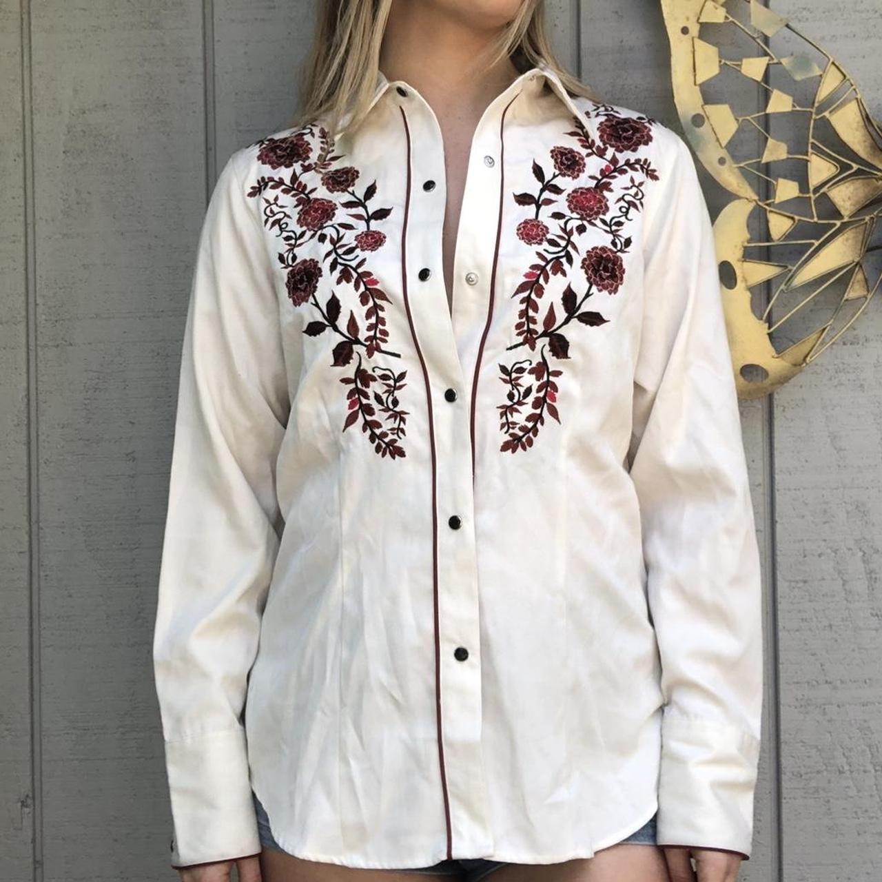 Gorgeous vintage roper embroidered crimson rose... - Depop