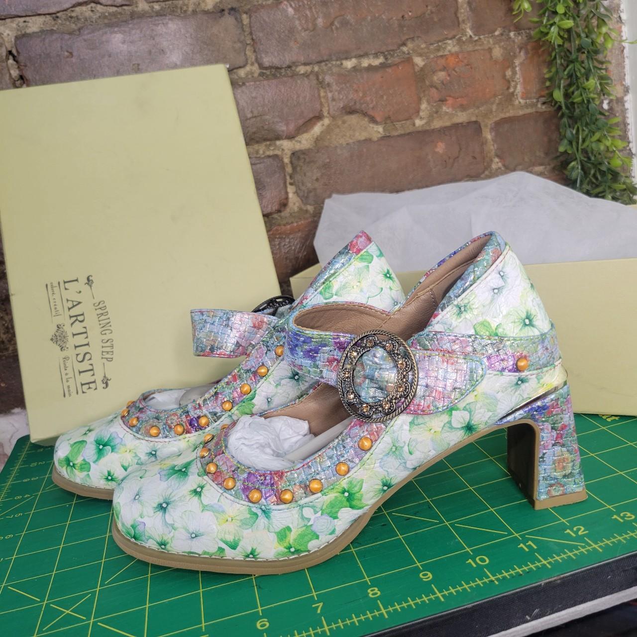 Spring Step l'artiste luckigirl green size 8.5 (39) | Depop