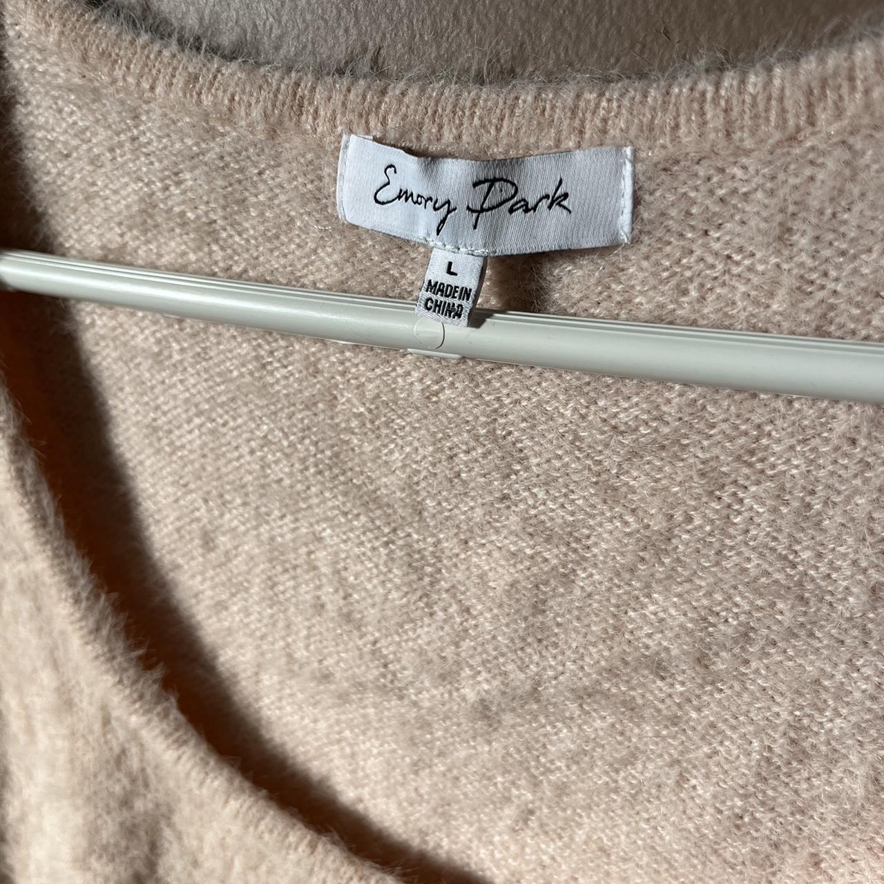 Emory Park Women's Pink Crop-top | Depop