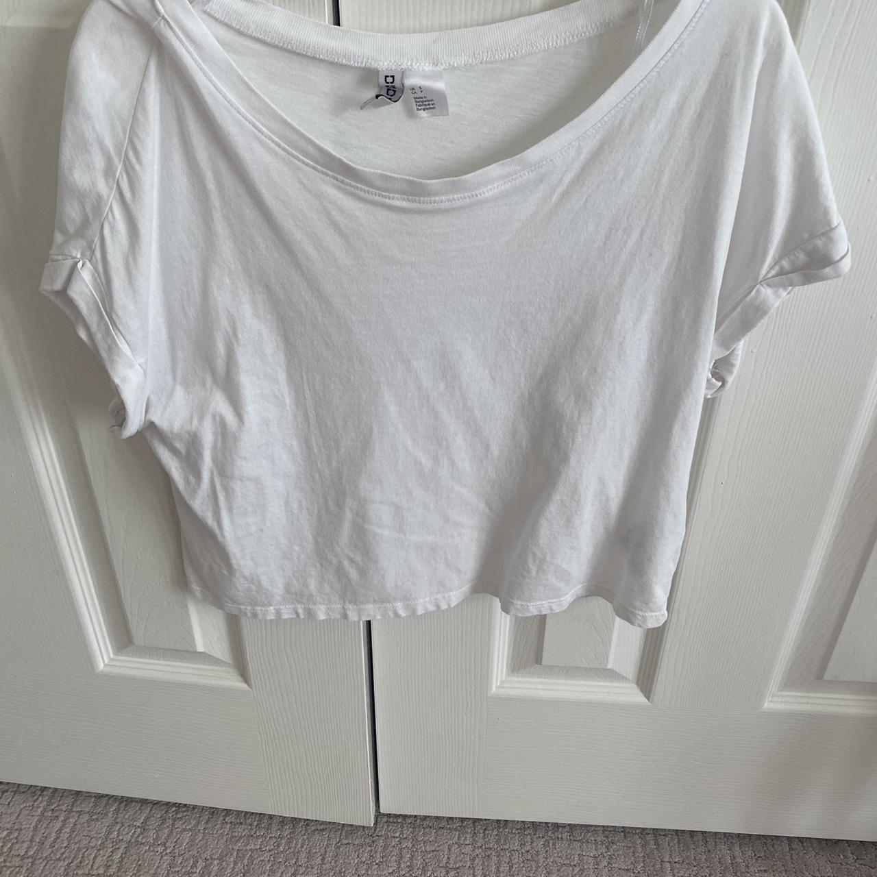 Basic white tee. 🤍 - Depop