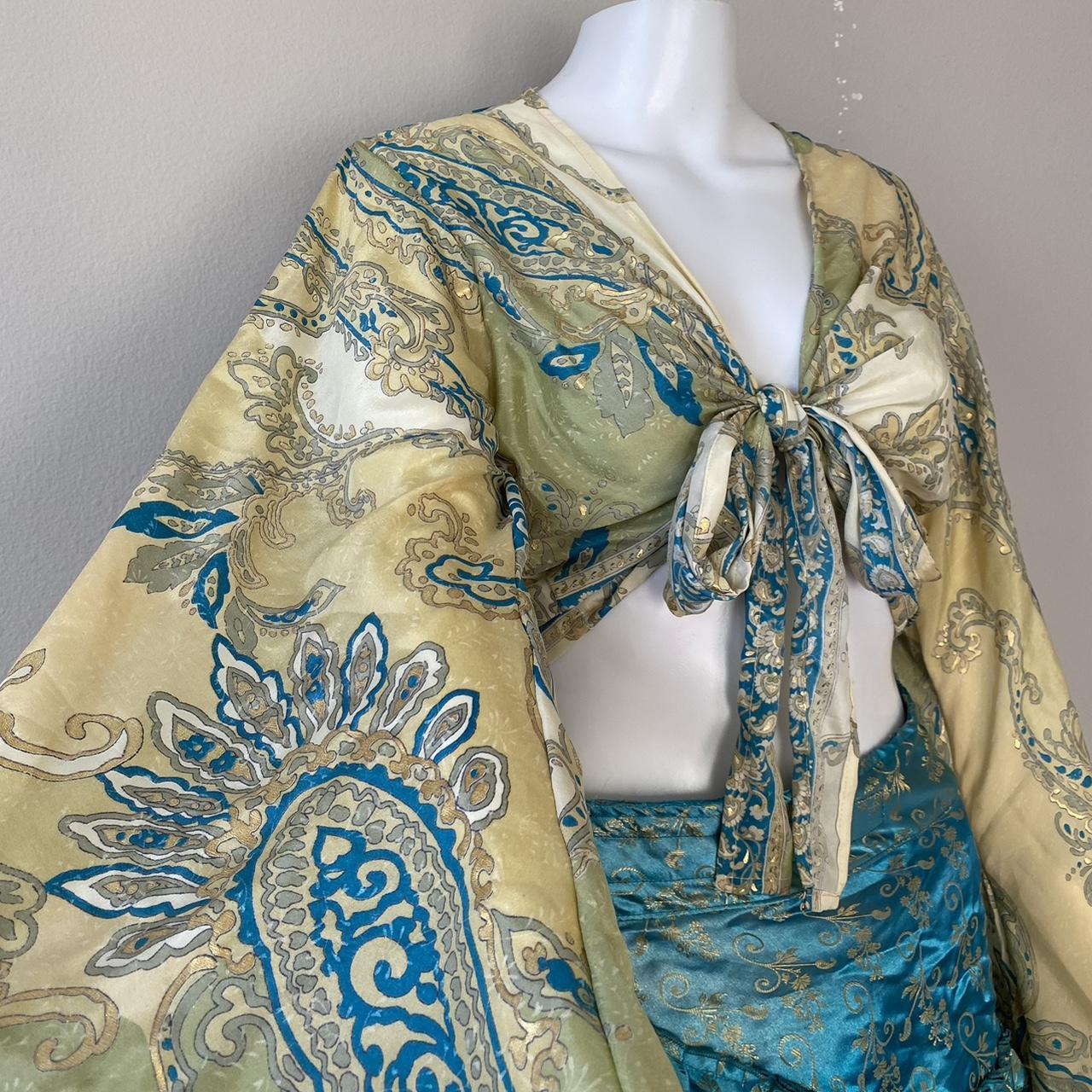 Gorgeous 70s style wrap top with gold speckles that... - Depop