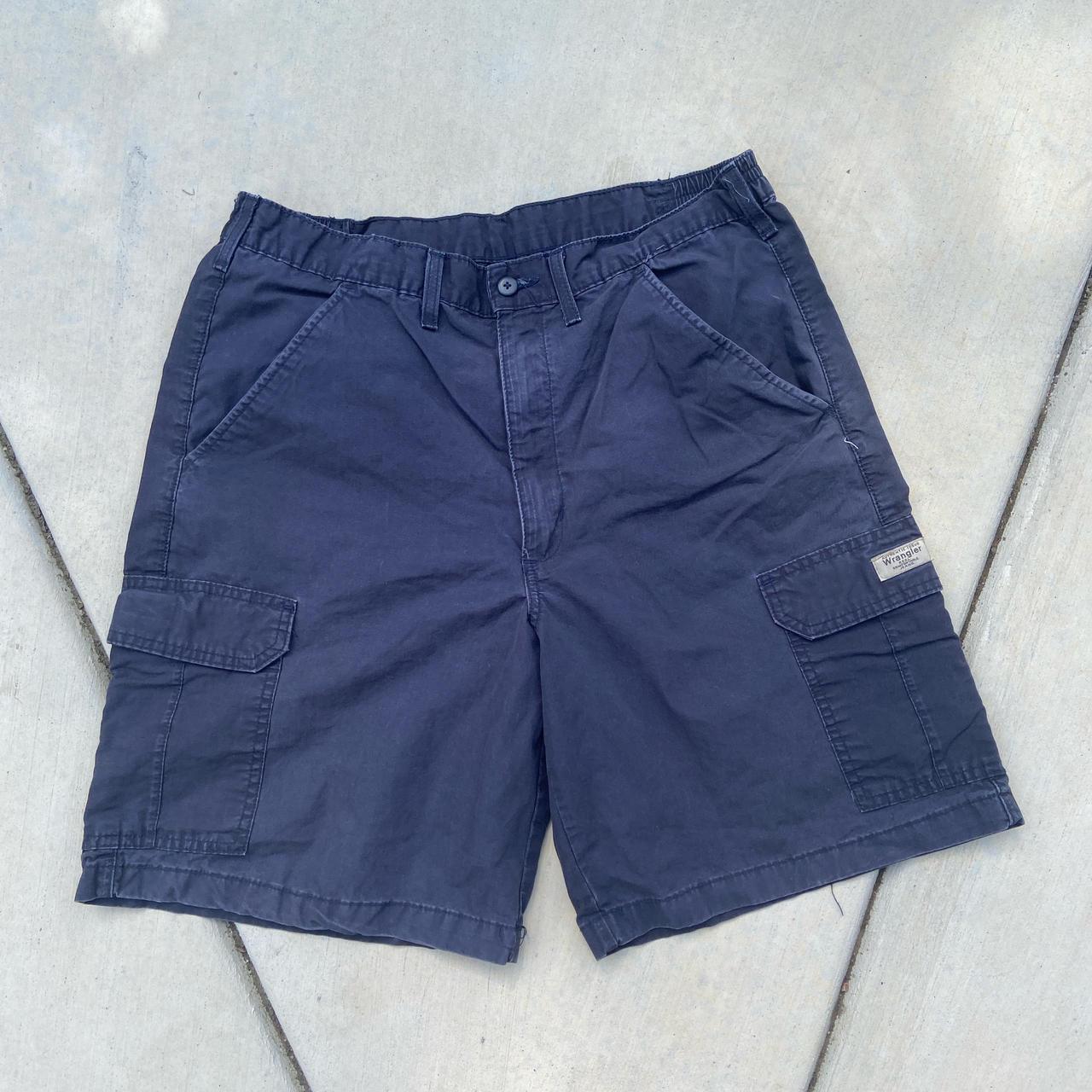 wrangler cargo shorts size 36 9 inch inseam no... - Depop