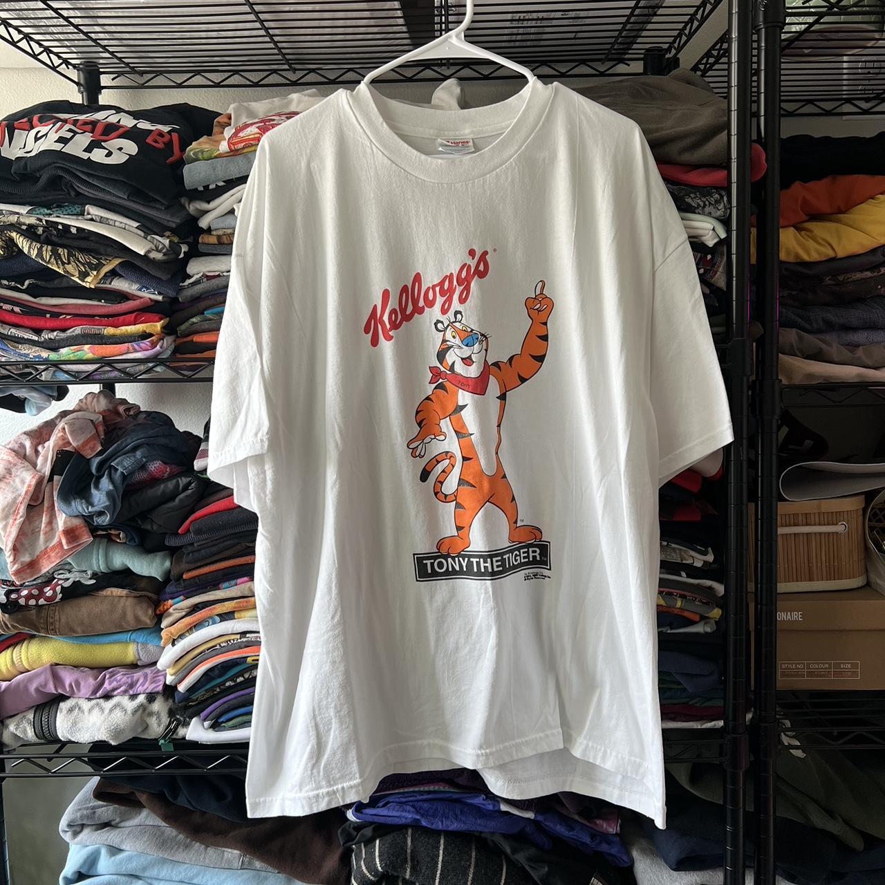 XXL 90’s Tony the Tiger Shirt - Depop